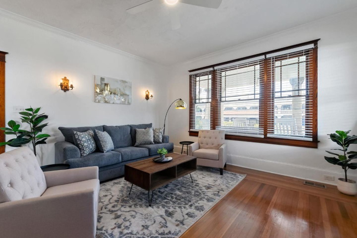 Old Mission Manor - Chic 2br 1ba Apartment - Sleeps 6 - Pool Table - 15 Min Walk To Downtown - セント・オーガスティン, FL
