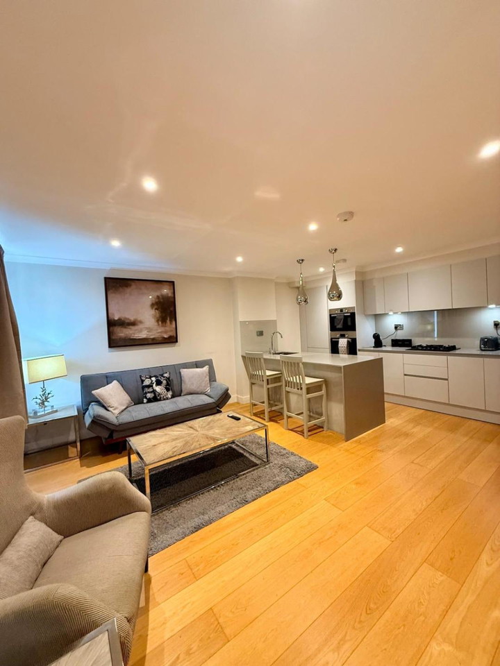 Wonderful Retreat In Lively Locale - Sleeps 5 - ブレントフォード