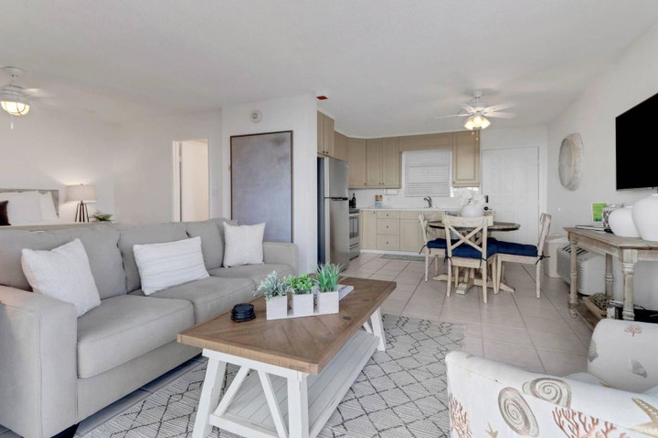 Beach & Tennis 5602 - Bonita Springs, FL