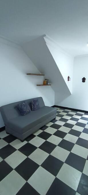 Apartamento Amoblado Amplio Y Confortable, Excelente Ubicación "Melao" - Palmira