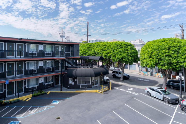 Symphony Inn - Corte Madera