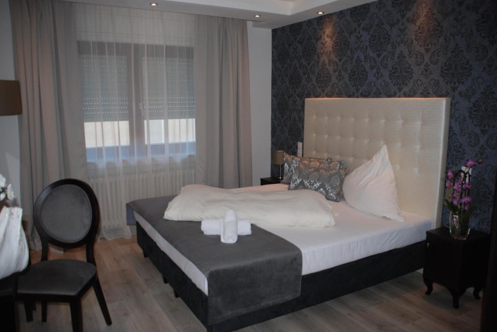 Hotel Zur Linde - Hainburg