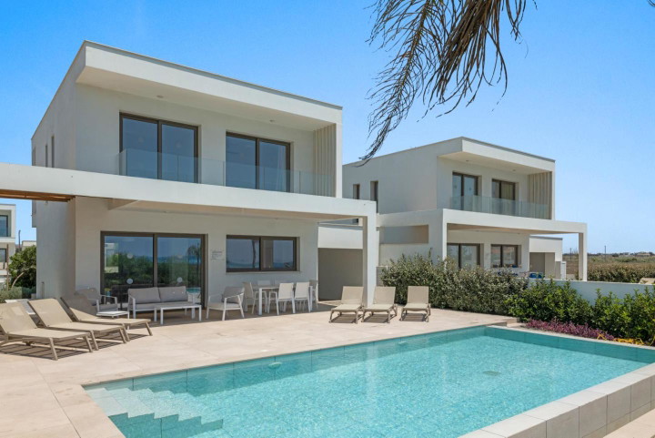 Serenity Waves Villa 7 - Larnaca