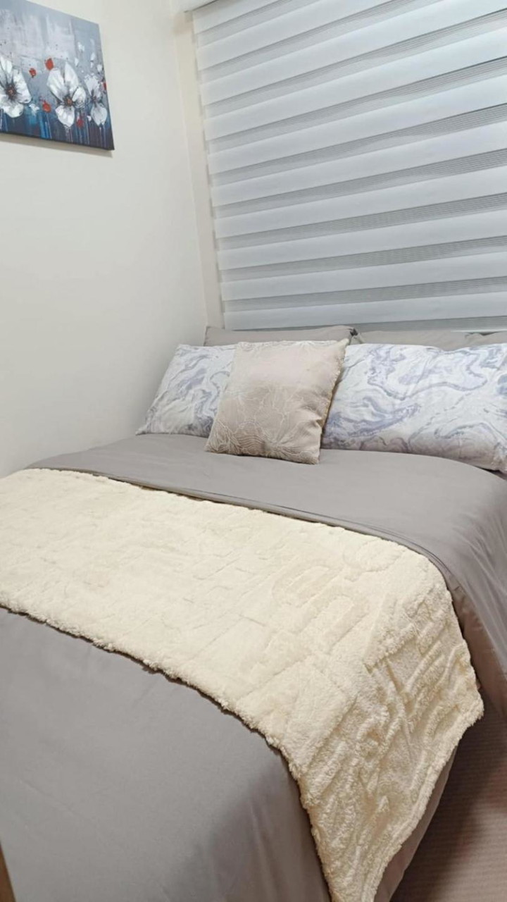 Cozy Staycation At Destiny's Crib Fame, Edsa Mandaluyong - Taytay