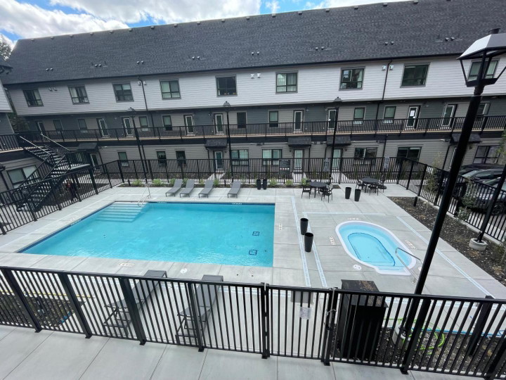 Skyline Getaway - Mountain Views - Pool - Hot Tub-102 - Canmore