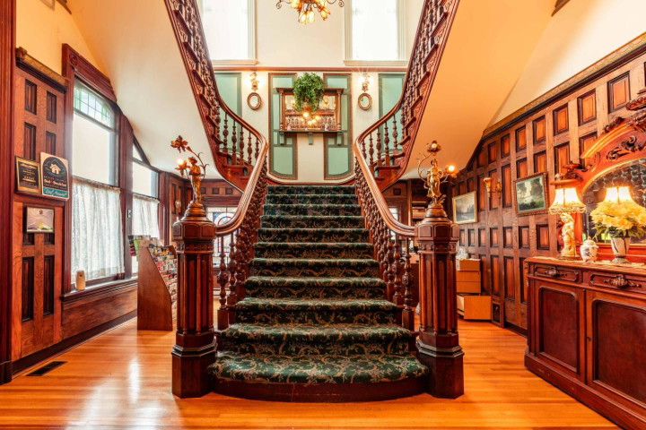 Amethyst Inn - Victoria