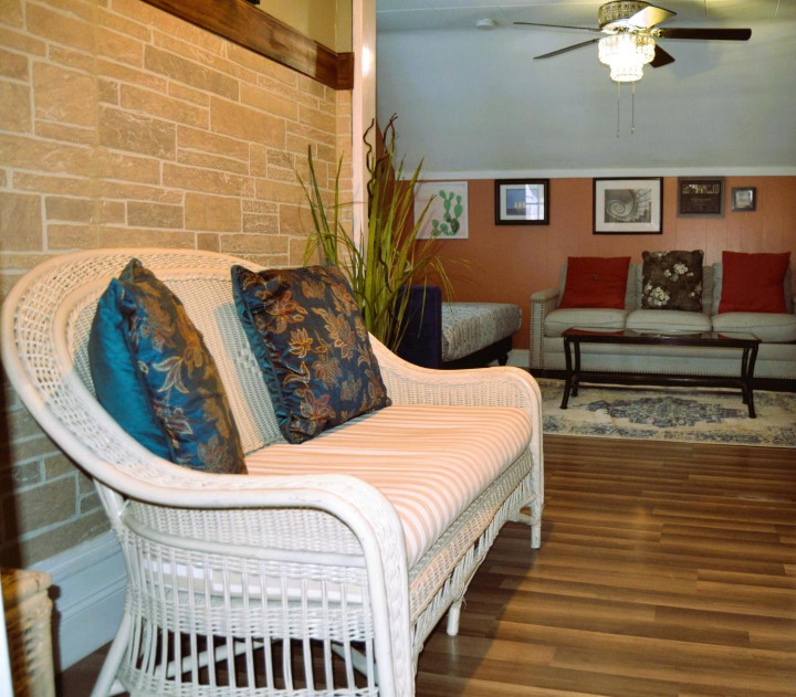 Riverside Delightful Ambiance And Ample Natural Light Makes A Unique Place - North Dakota