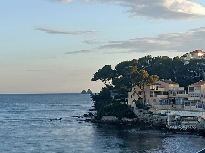 Vue Et Emplacement D'exception à 20 M De La Plage Des Sablettes - La Seyne-sur-Mer