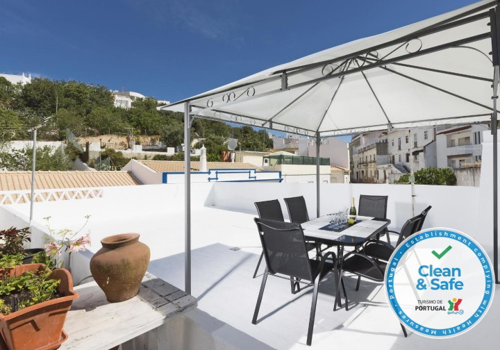 Downtown Albufeira Beach Apartment - Algarve