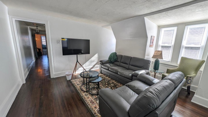 Two Unit Greene Rooftop & Mezzanine Suite - Villanova, PA