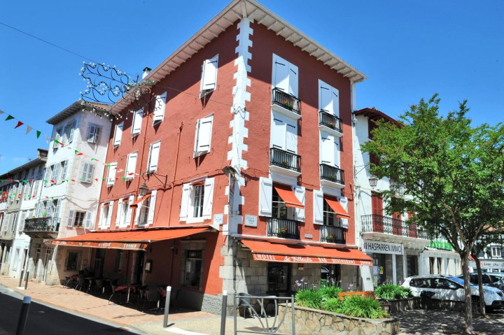 Hotel Les Tilleuls - Hasparren