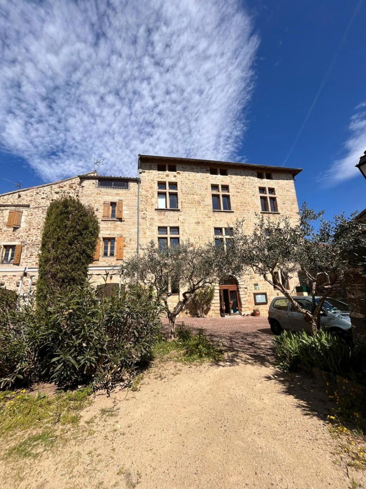 Auberge Des Trois Ami-es - Balazuc