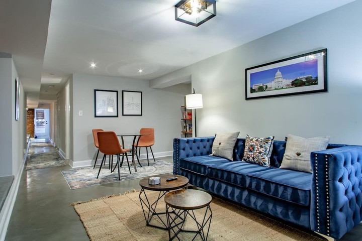 2-br Petworth Pad Walk To Metro Subway - Falls Church, VA