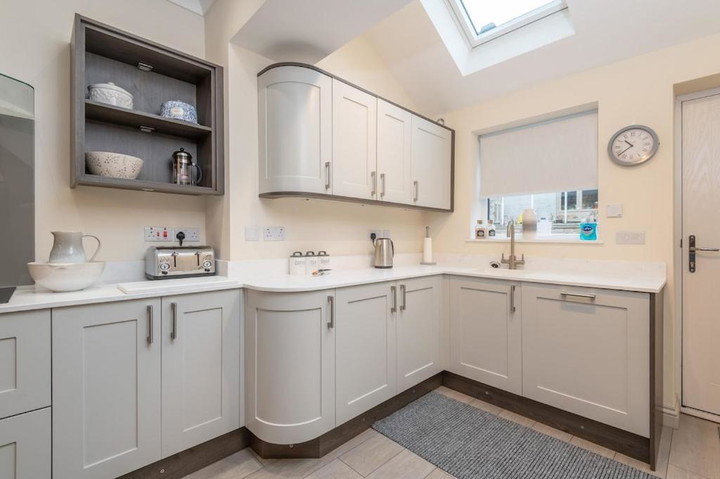 Sleeps 6 4 Bedrooms 2 Minute Walk To The Square Hosted Happy Valley Cast - 蘭開夏