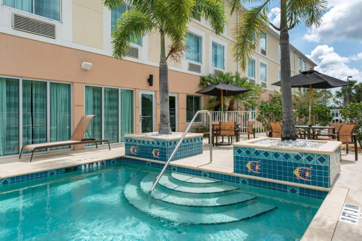 Sleep Inn & Suites Port Charlotte-punta Gorda - Port Charlotte, FL