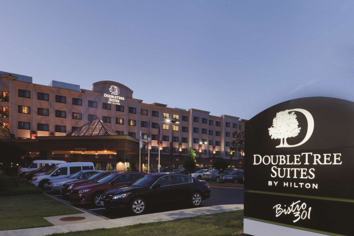 Doubletree Suites By Hilton Bentonville - Bentonville, AR
