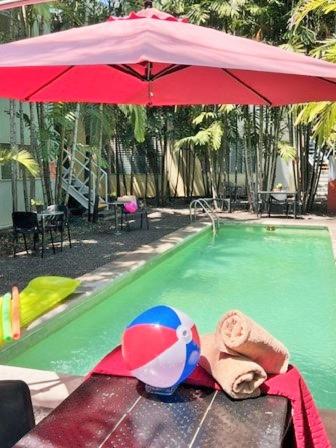 Suites Galván Centro Colima, Alberca, Wifi, Parking - Colima