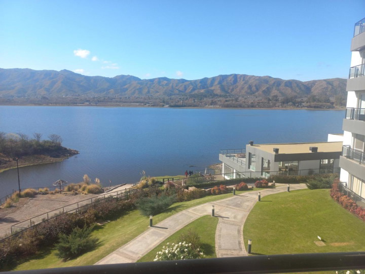 Departamento Complejo Veneto Village Con Vista Al Lago - Cosquín