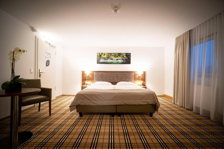 Anor Hotel I Park Sleep & Fly I Frankfurt Airport - Frankfurt