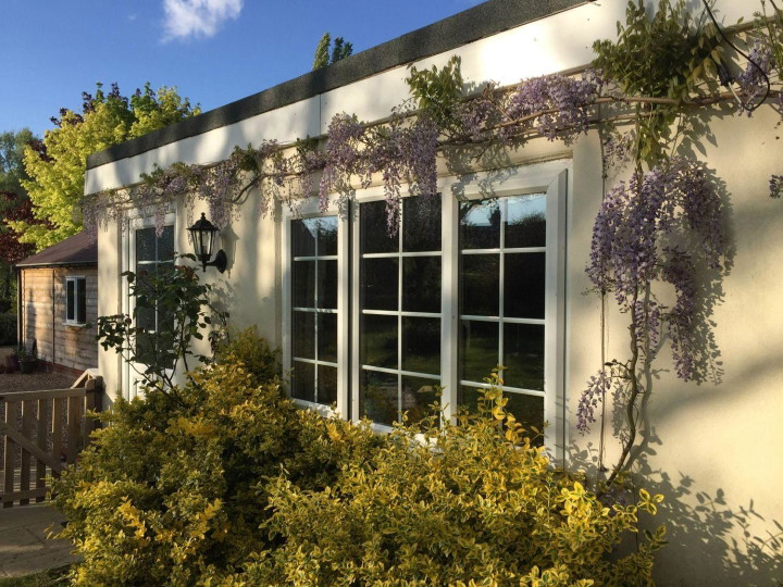 October House Holiday Cabin - United Kingdom