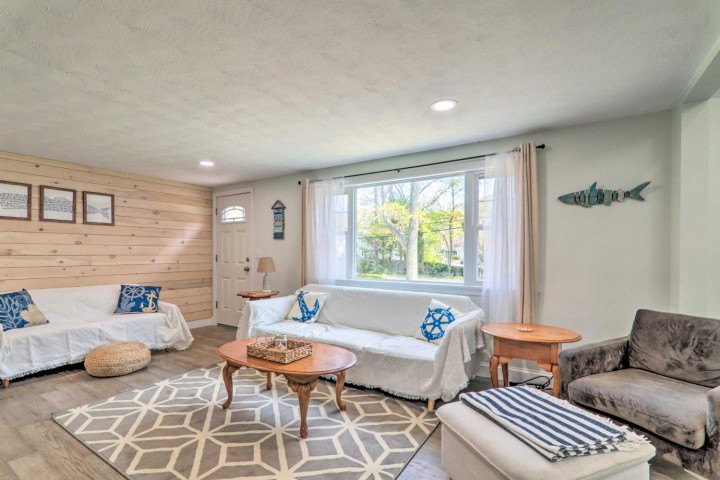 Bike To Beach: Centerville Home W/ Deck! - Capo Cod, MA