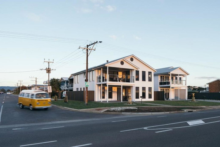 Villa Rossi Esplanade 4 Bdrm 2 5 Bath 2 Lounge - Adelaide