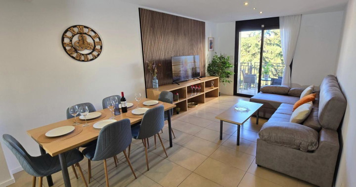 Nexthome City Center & Pool - Costa Brava