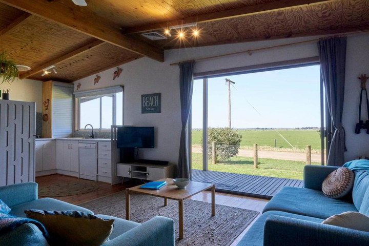 Far View Pets Line Wifi Netflix, Free Ev - Venus Bay