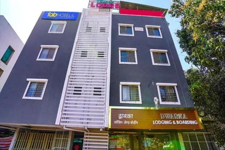 Fabhotel Dwarka - Poona