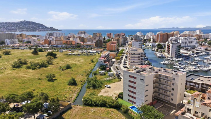 Apartamento áTico Con Solárium A 5 Min De La Playa Y Vistas Al Mar - Roses