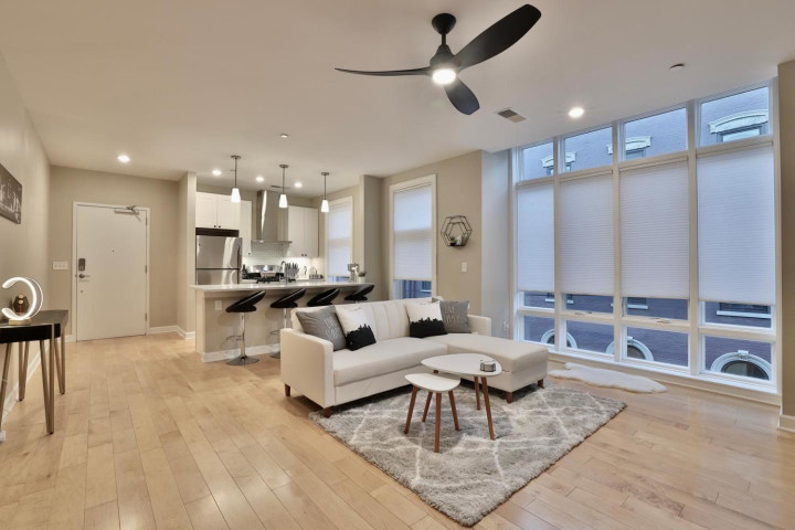 *New* Xquisitemidcenturym0d~ Condo *Otr* W/parking - Cincinnati, OH