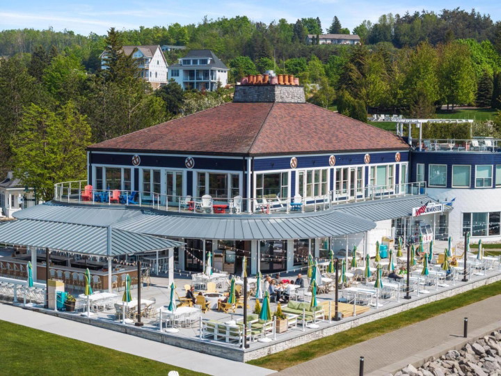 Harbor Master 101: Luxurious 3-bedroom Condo In Bay Harbor, Mi, Perfect For Relaxation. - Petoskey, MI