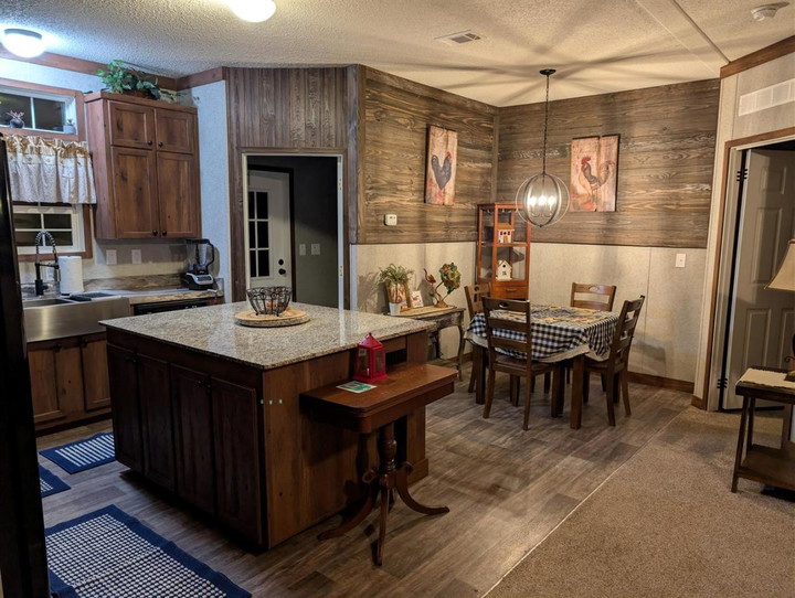 Highland Cow Sanctuary Farmhouse Stay - Florida