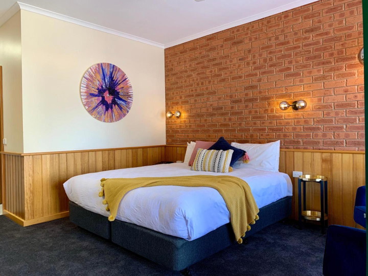 Golden River Motor Inn - 