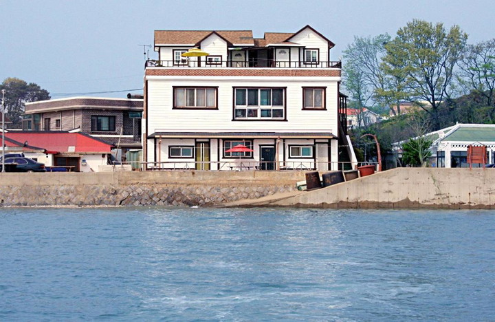 Taean Gaetyeowool Pension - Incheon