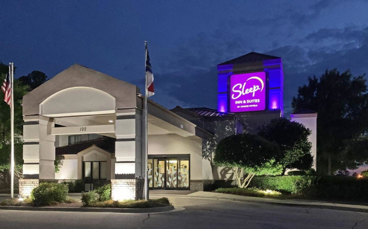 Sleep Inn & Suites Spring Lake - Fayetteville Near Fort Bragg - Fayetteville, NC