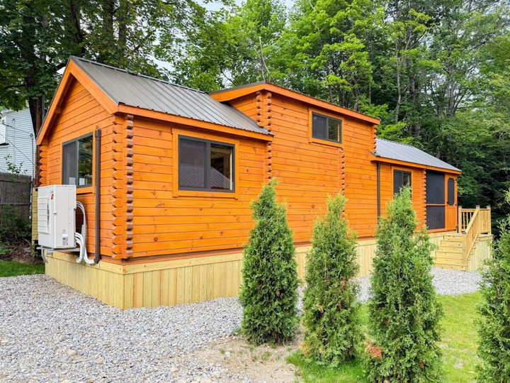 Saunahaus - Log Cabin Plus Private Sauna By The Brook - New Hampshire