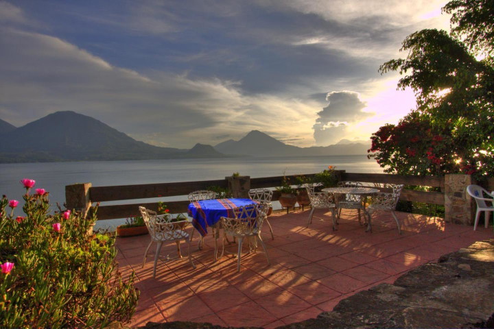Hotel Terrazas Del Lago - Guatemala