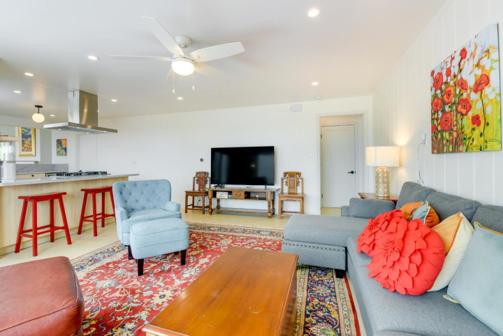 Pet-friendly El Cerrito Home: Deck, Sauna & Views! - Berkeley, CA