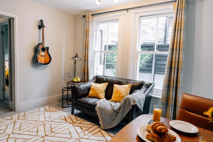 Sanctuary-by-sea - Steyning