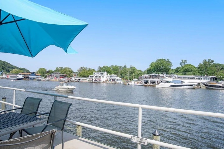 Waterside Suites - saugatuck, MI