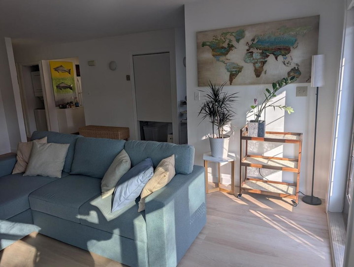 A Peaceful Uptown Retreat - Easy Access Everywhere - Vancouver