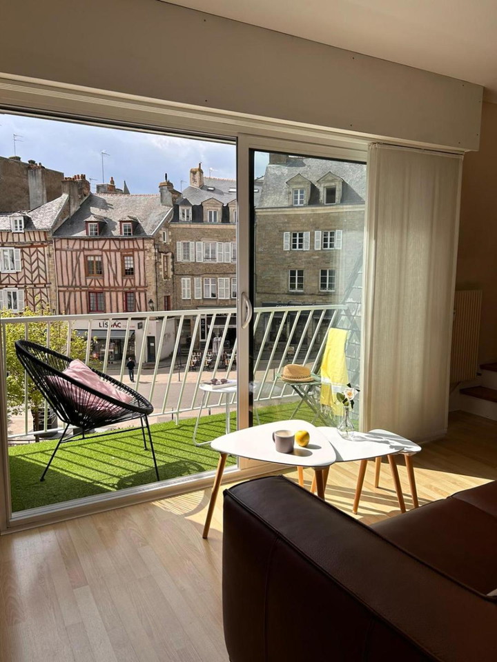 Laroche Grand Duplex Dans Le Centre Historique Avec Garage - Morbihan