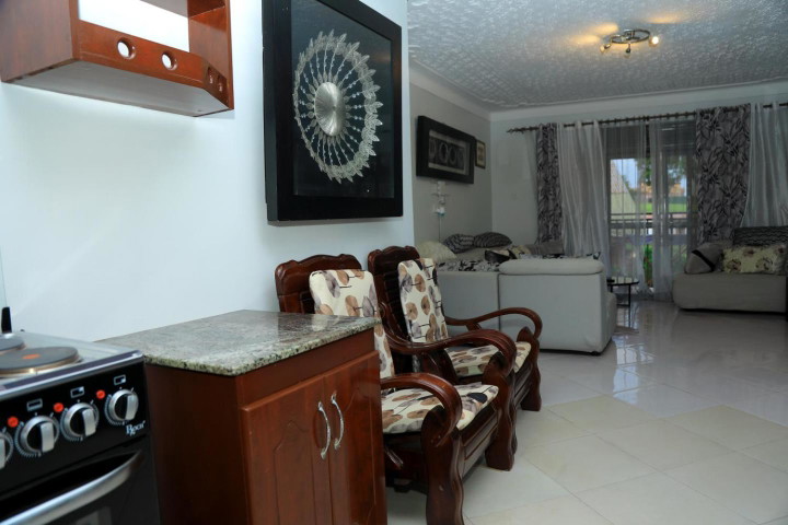 Tricia Stays Entebbe - Uganda