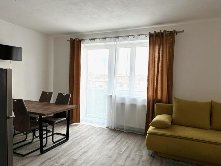 Sky Apartments 512 - Pilsen