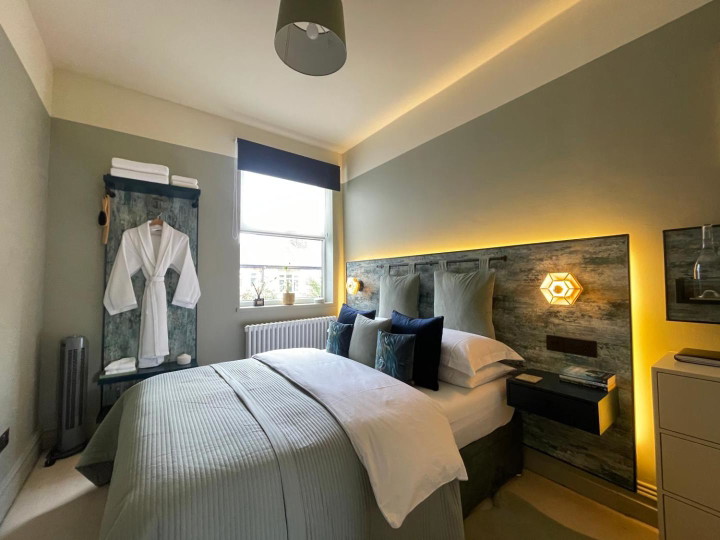 Cosy Room In Homestay - Altrincham