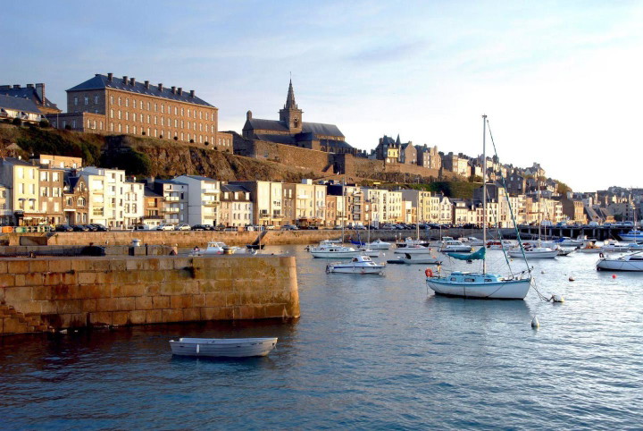 La Vigie Sur Le Port - Granville