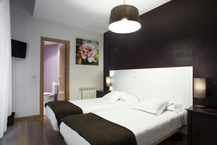 Thc Gran Via Hostel - Chamartín