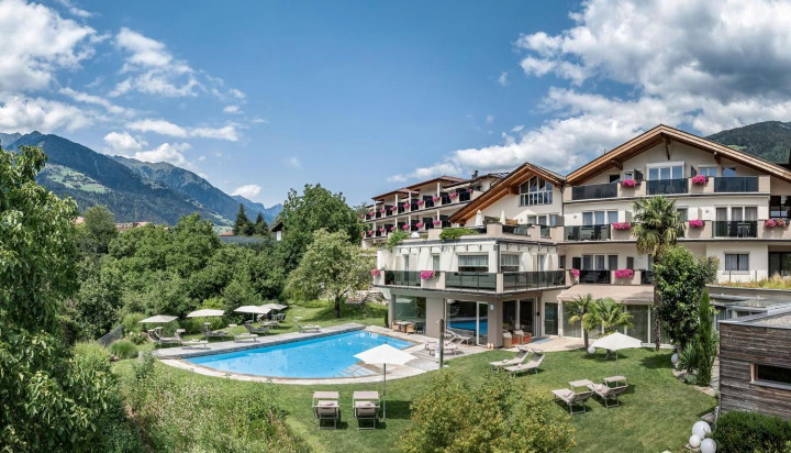 Baumgartner's Blumenhotel - Schenna