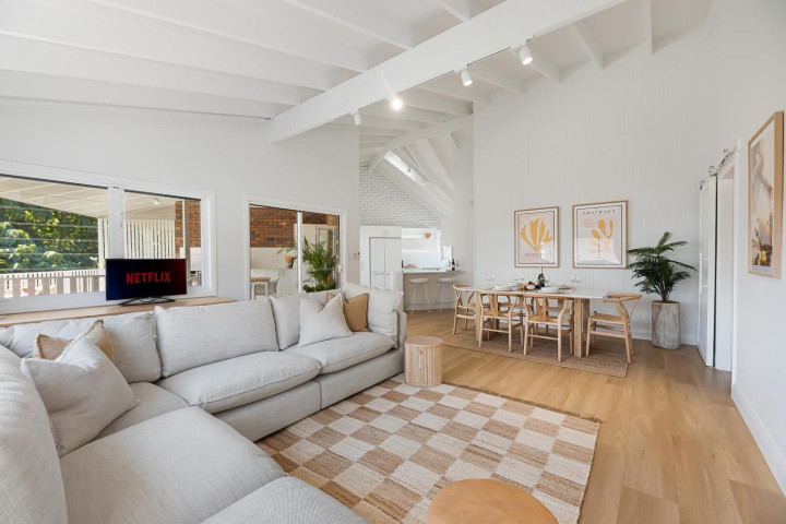 Stylish & Central Coastal Apartment - Marcoola